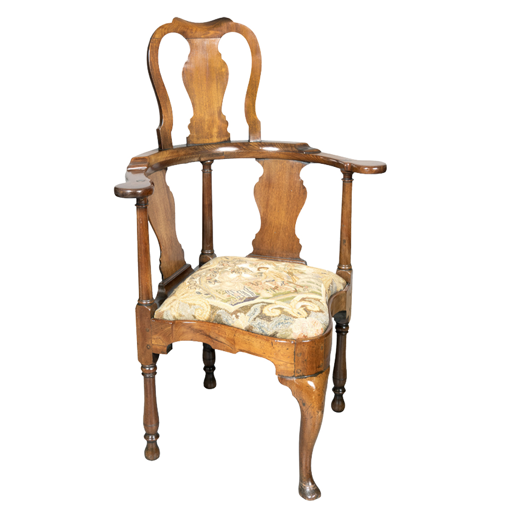 George II Walnut Double Chair Back Corner Chair - David Neligan Antiques